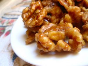 Maple Glazed Walnuts - LincOn.com